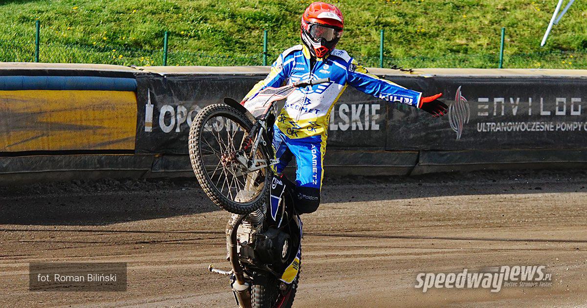 Żużel: PSŻ Poznań bezradny w starciu z gwiazdami. Kompletny Robert Chmiel